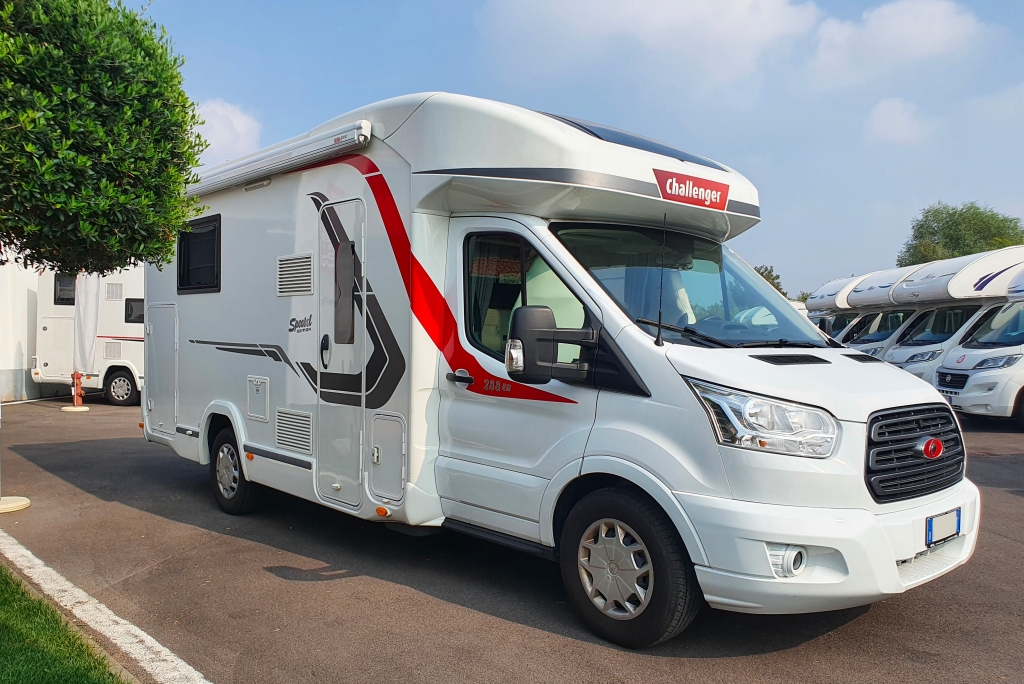 S028-Challenger_288 - MONZACAMPER Noleggio Camper