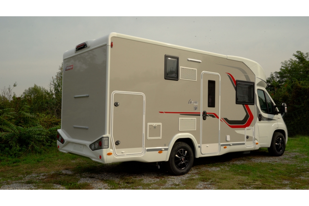 Challenger 260 Graphite VIP - MONZACAMPER Noleggio Camper