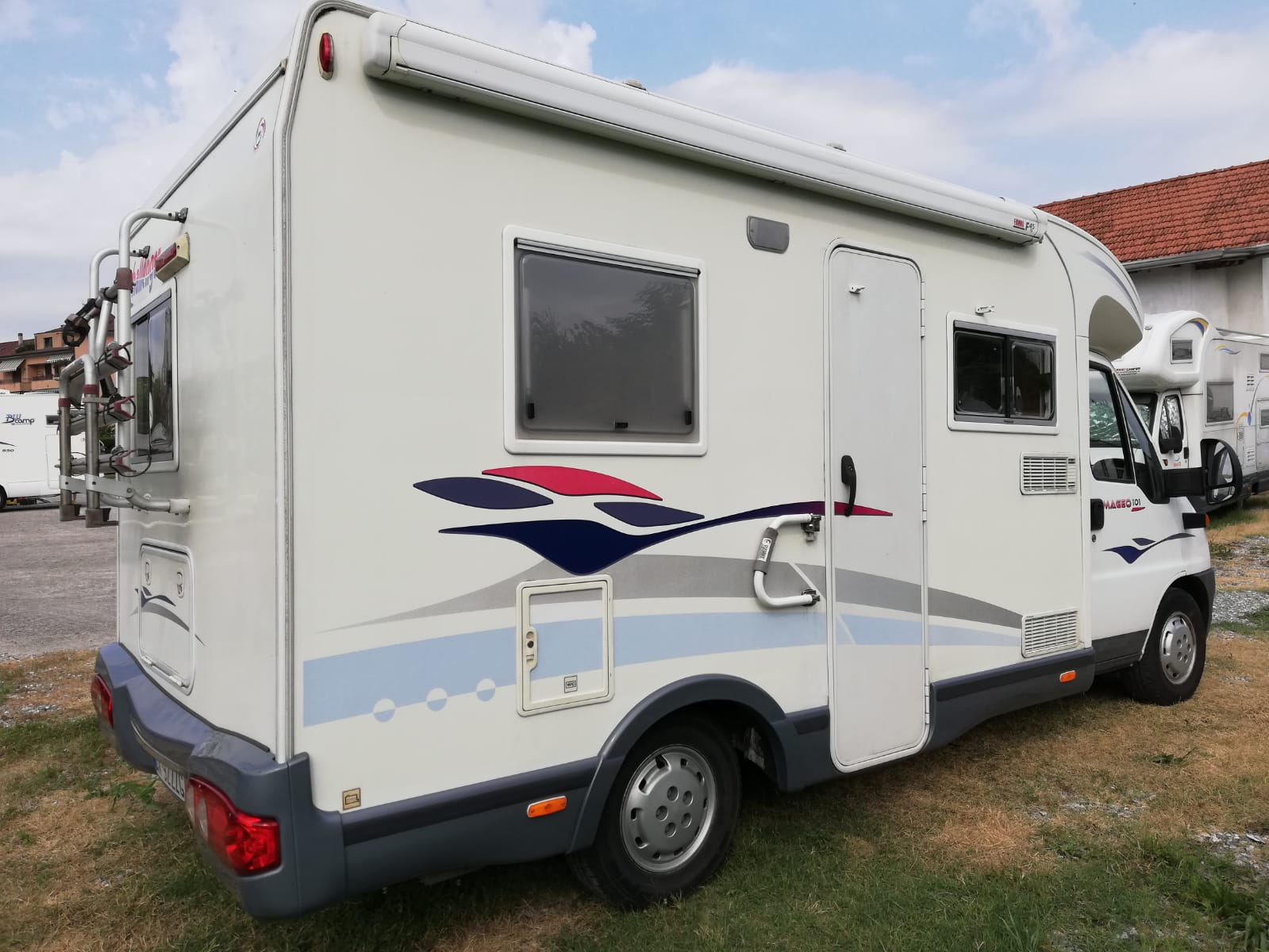 Challenger Mageo 101 - MONZACAMPER Noleggio Camper